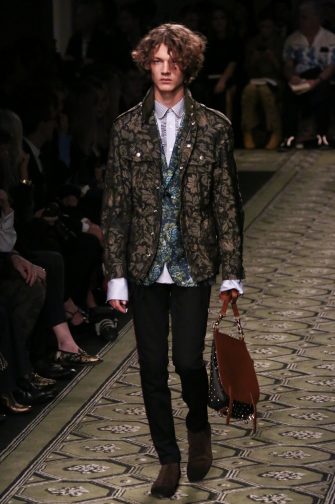 Burberry September 2016 collection catwalk show | LFW – The Upcoming