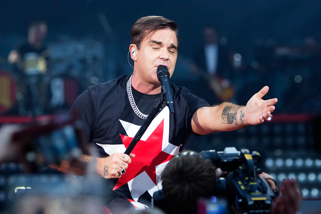 Robbie Williams at the London Stadium | Live review – The Upcoming