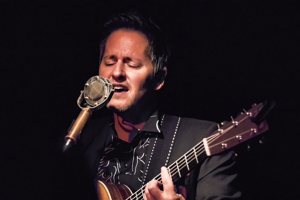 Josh Rouse at the Courtyard Theatre | Live review – The Upcoming