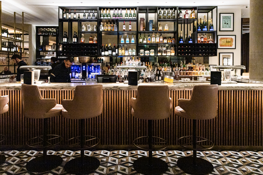 Sam’s Riverside in Hammersmith: A glamorous glass cube dining space ...