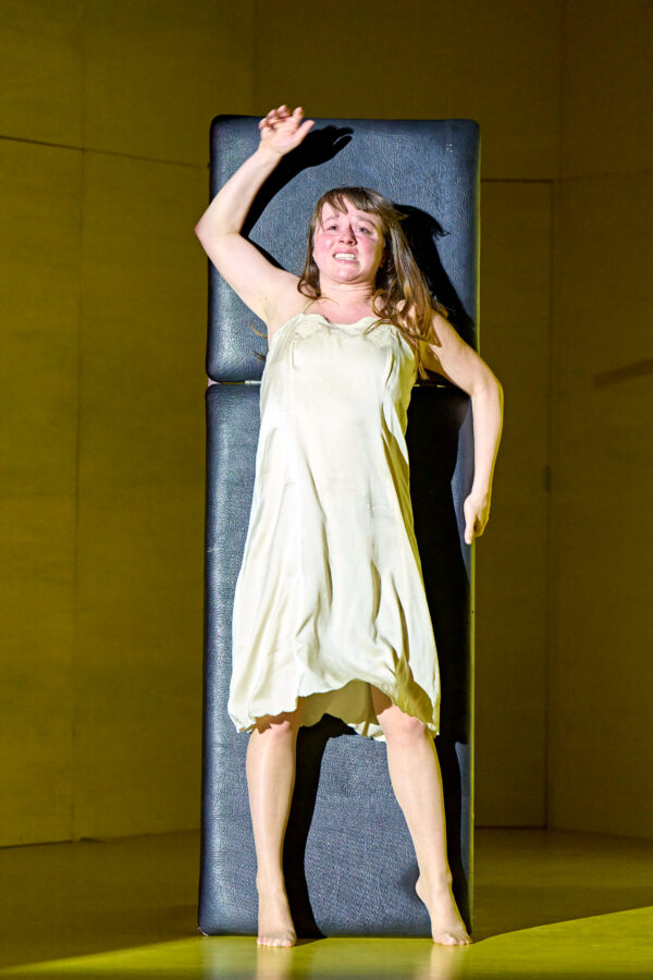 Machinal at the Old Vic | Theatre review – The Upcoming