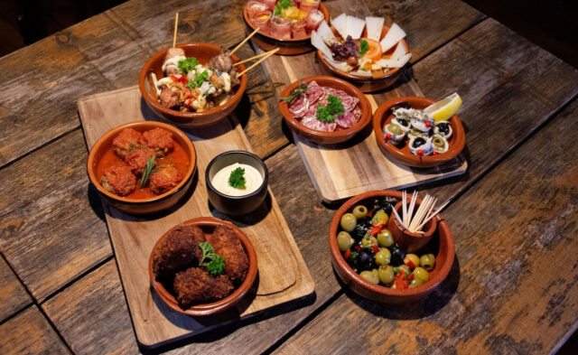 Top chefs and food critics gather to judge 21st National Tapas ...