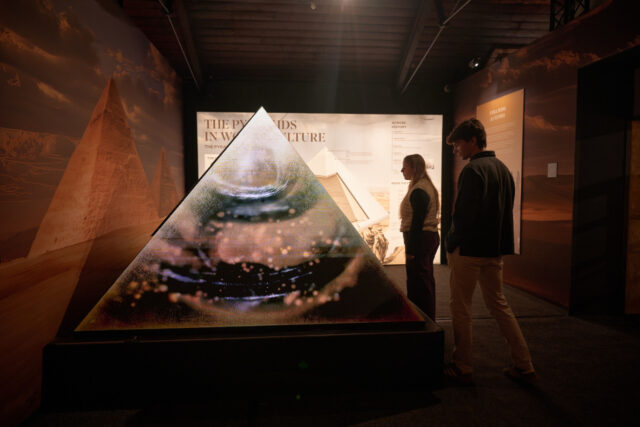 7 Wonders of the World: An Immersive Experience | Exhibition review ...